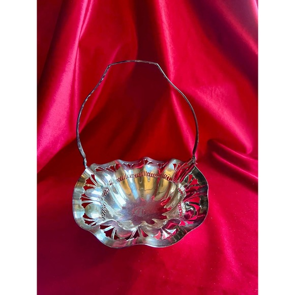 Apollo | Kitchen | Apollo Silver Plated Basket With Reticulated Edges ...